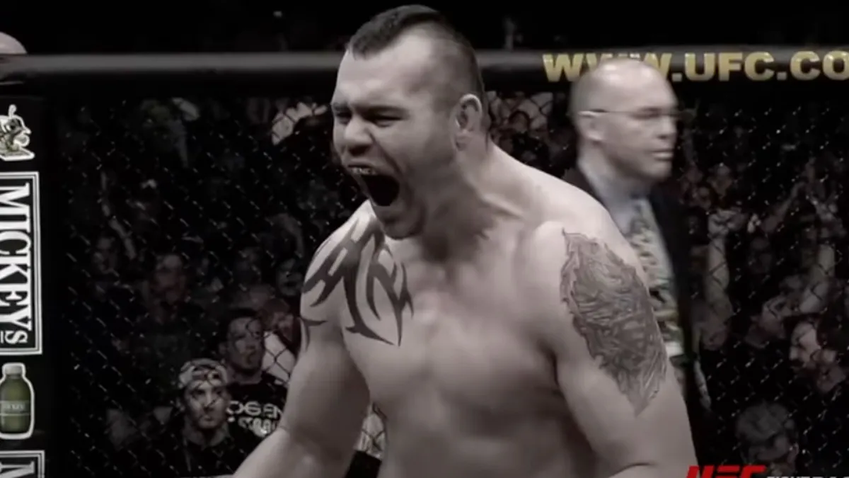'Stelletje hufters!' Voormalig kampioen haalt fel uit naar UFC bazen ...