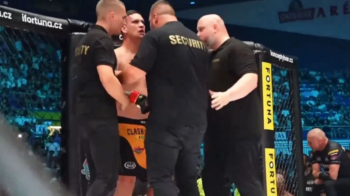 MMA-Vechter geeft al op voordat gevecht begint: 'Wilde echt niet ...