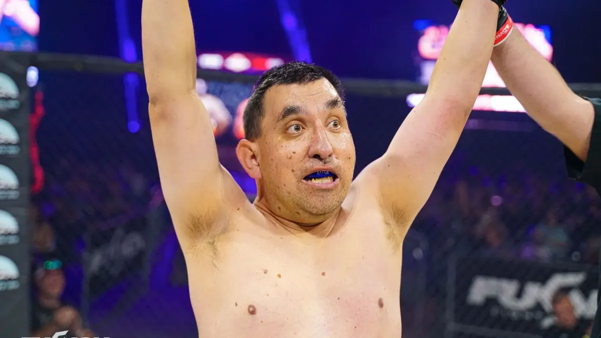 Vakkenvuller met beperking verslaat pro MMA-vechter: 'Droom komt uit ...