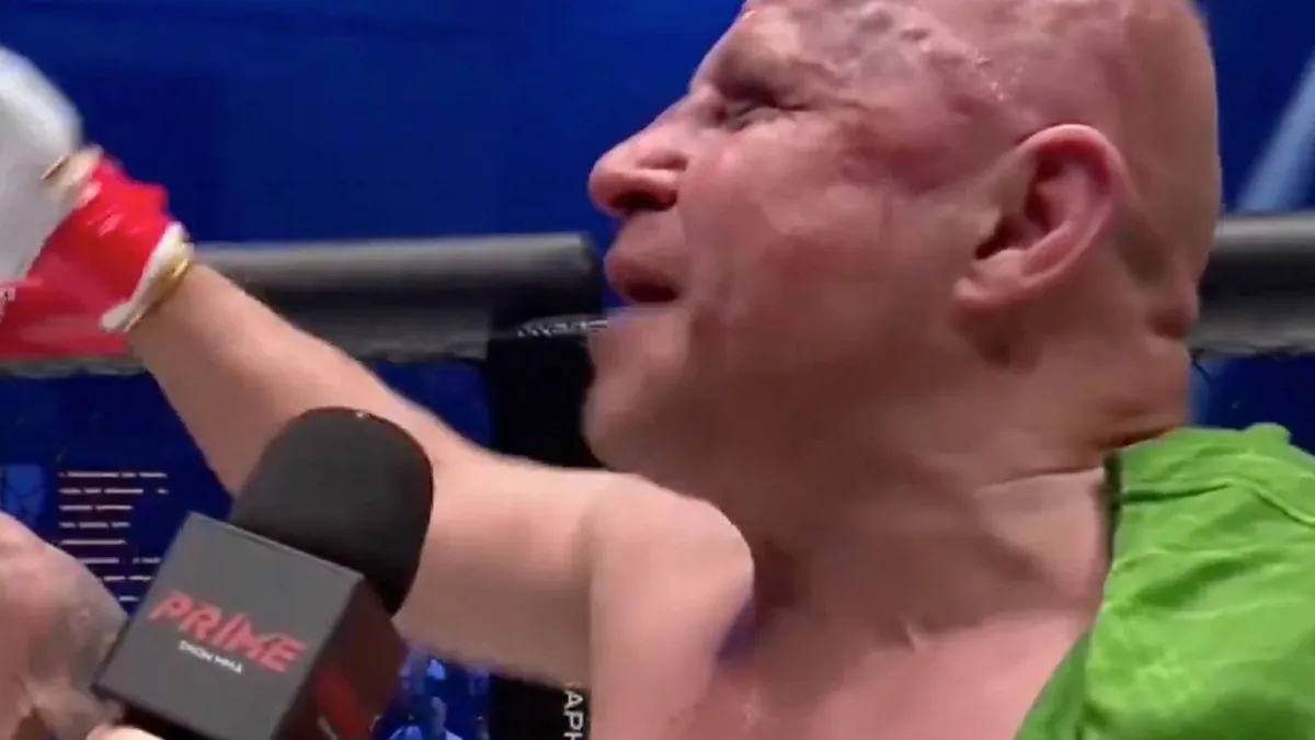 'Apen!' MMA-vechter beledigt Poolse fans en krijgt rake klappen terug ...