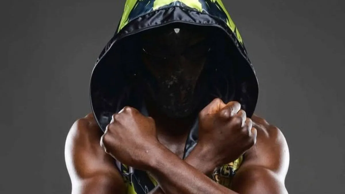 Mysterieuze Glory vechter schakelt grootheden uit - zijn vuisten doen ...