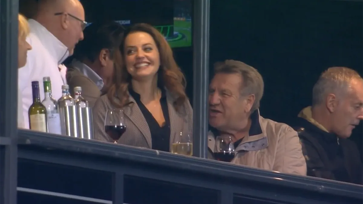 Johan Derksen tegen Jan Boskamp: "Gewoon even die vinger in haar r**t ...