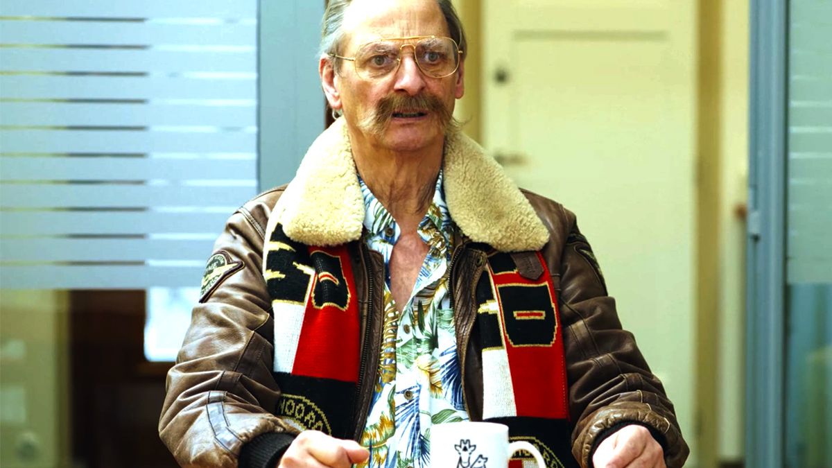 Legendarische en hilarische filmtrailer van 'Ome Cor' met Martin van ...