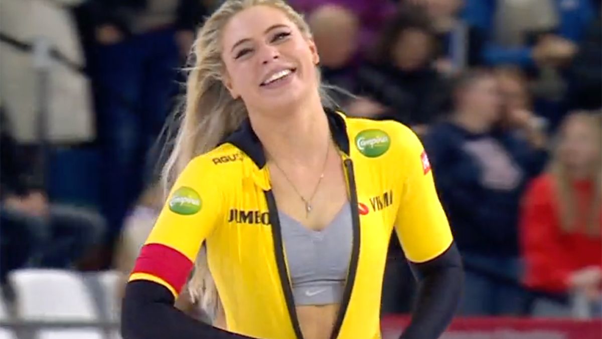 Video van Jutta Leerdam dat ze schaatspak dicht doet miljoenen keren ...