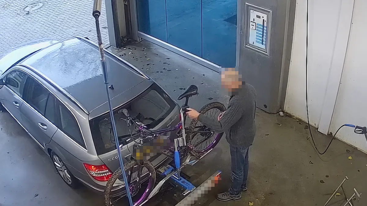 Wasstraat in Emmeloord laat weten dat ze een toilet voor klanten hebben ...