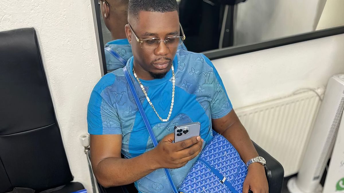 Overleden persoon bij schietpartij in Rotterdam is rapper Rabby Racks ...