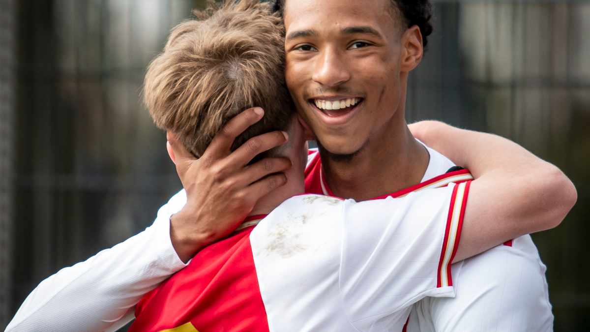 Ajax O17 verliest topper bij AZ