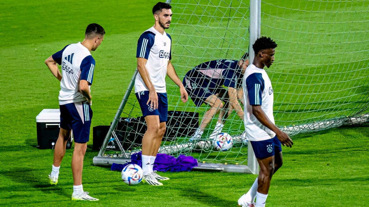 Rondom Ajax: Sutalo maakt als captain debuut voor Ajax Rondom Ajax: Sutalo maakt als captain debuut voor Ajax