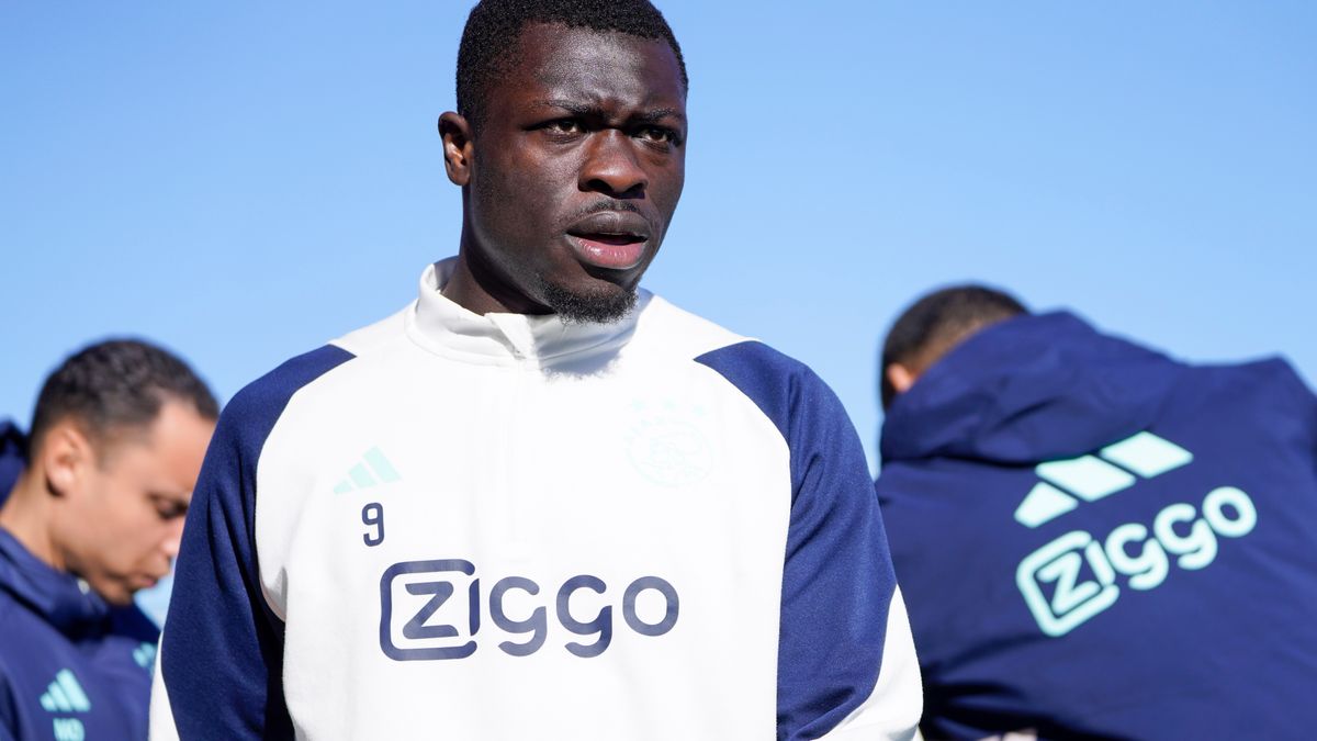 Kieft adviseert Brobbey bij Ajax te blijven: 'Laat het geld even niet ...
