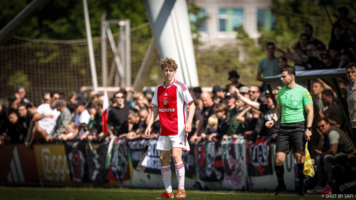 Faberski tekent nieuw contract tot medio 2028 bij Ajax