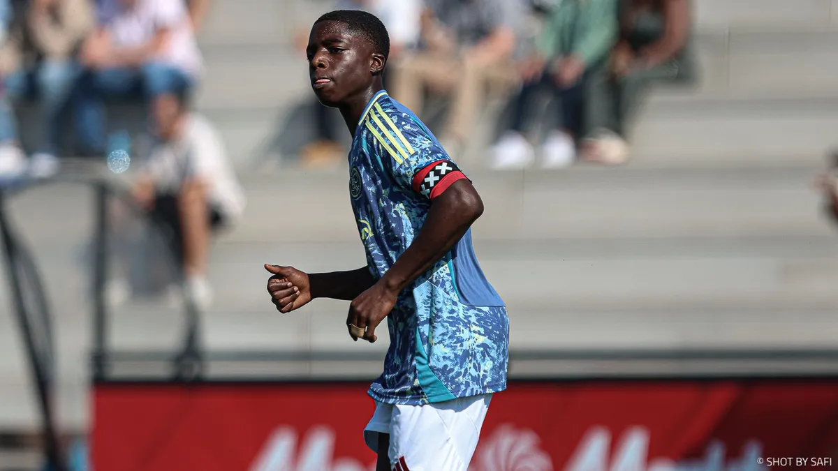 'Ajax legt talentvolle Nash snel voor drie jaar vast, Bounida gaat de ...