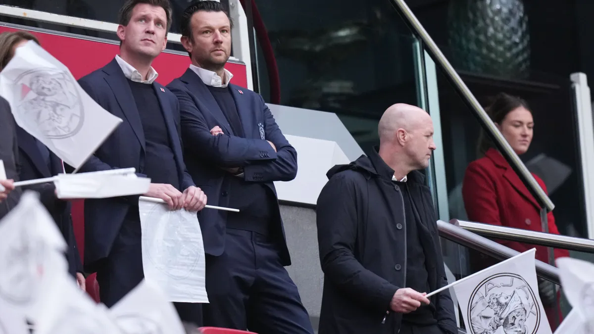Geelen verlengt contract bij Ajax en is nu officieel algemeen directeur