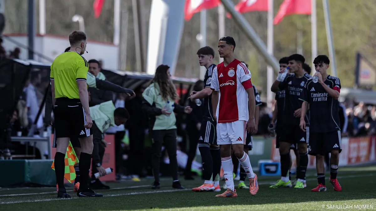 Effectief Real Madrid blijkt met twee penalty's te sterk voor Ajax O17 ...