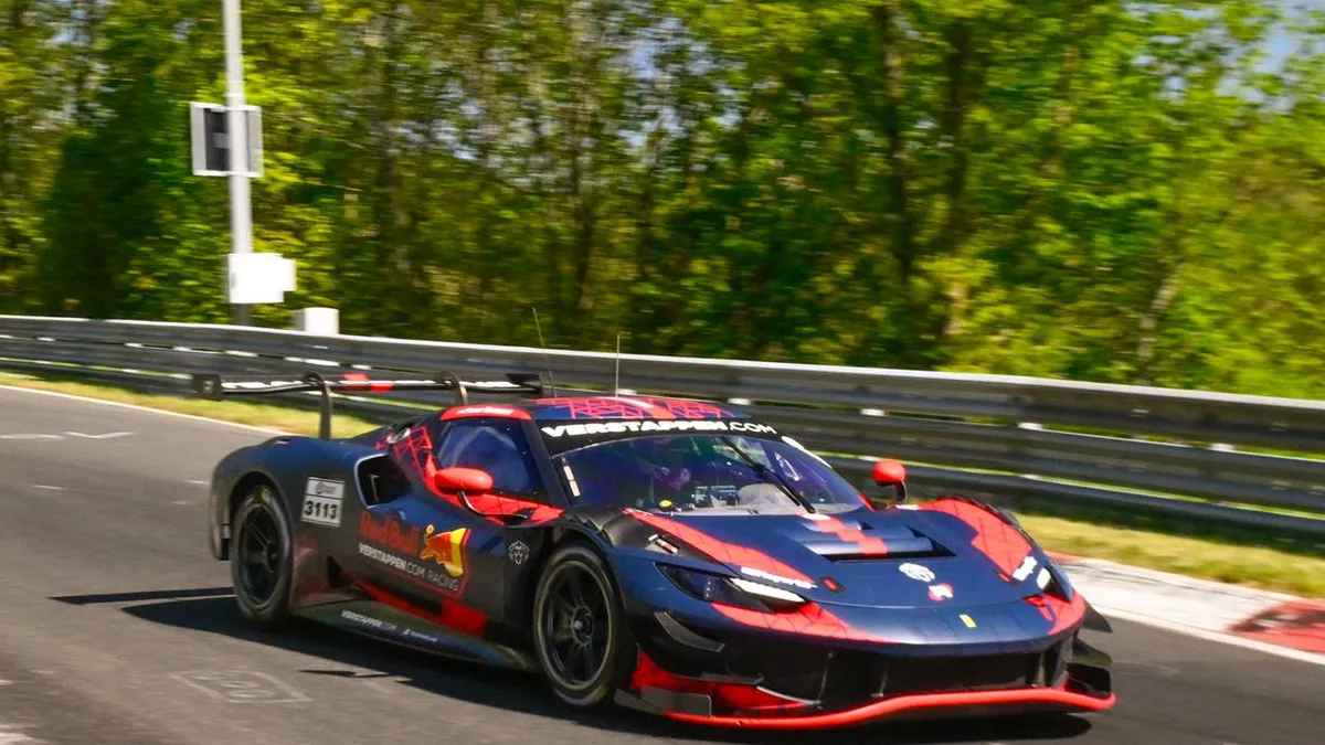 Verstappen en Lulham winnen op de Nürburgring: 'Om hier dan voor de ...