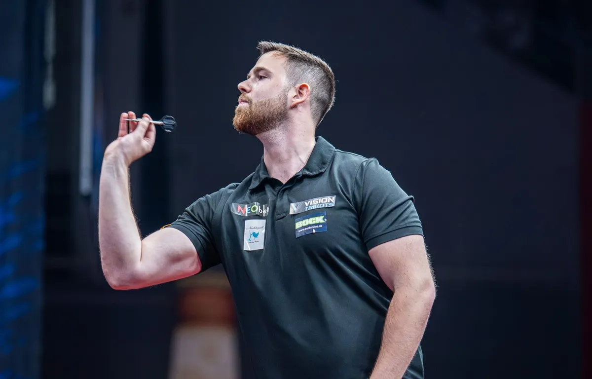 Stephen Bunting stoppt Kevin Troppmann bei European Darts Open 2024 ...