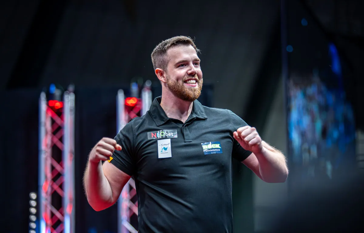 "Scheiße, aber gut!" - Kevin Troppmann holt bei European Darts Open ...