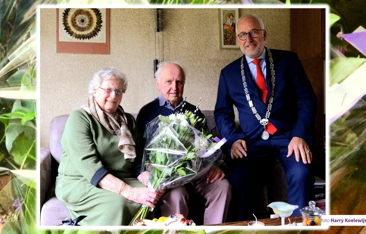 60-jarig bruidspaar krijgt bezoek van burgemeester