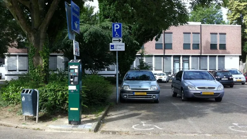 Roep om overal zelfde tarief voor parkeerkaart gehandicapten