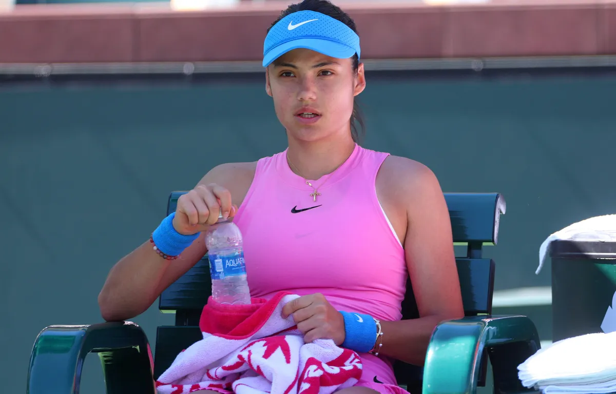 Daily Dose of Social Media: Raducanu meets fan after backlash ...