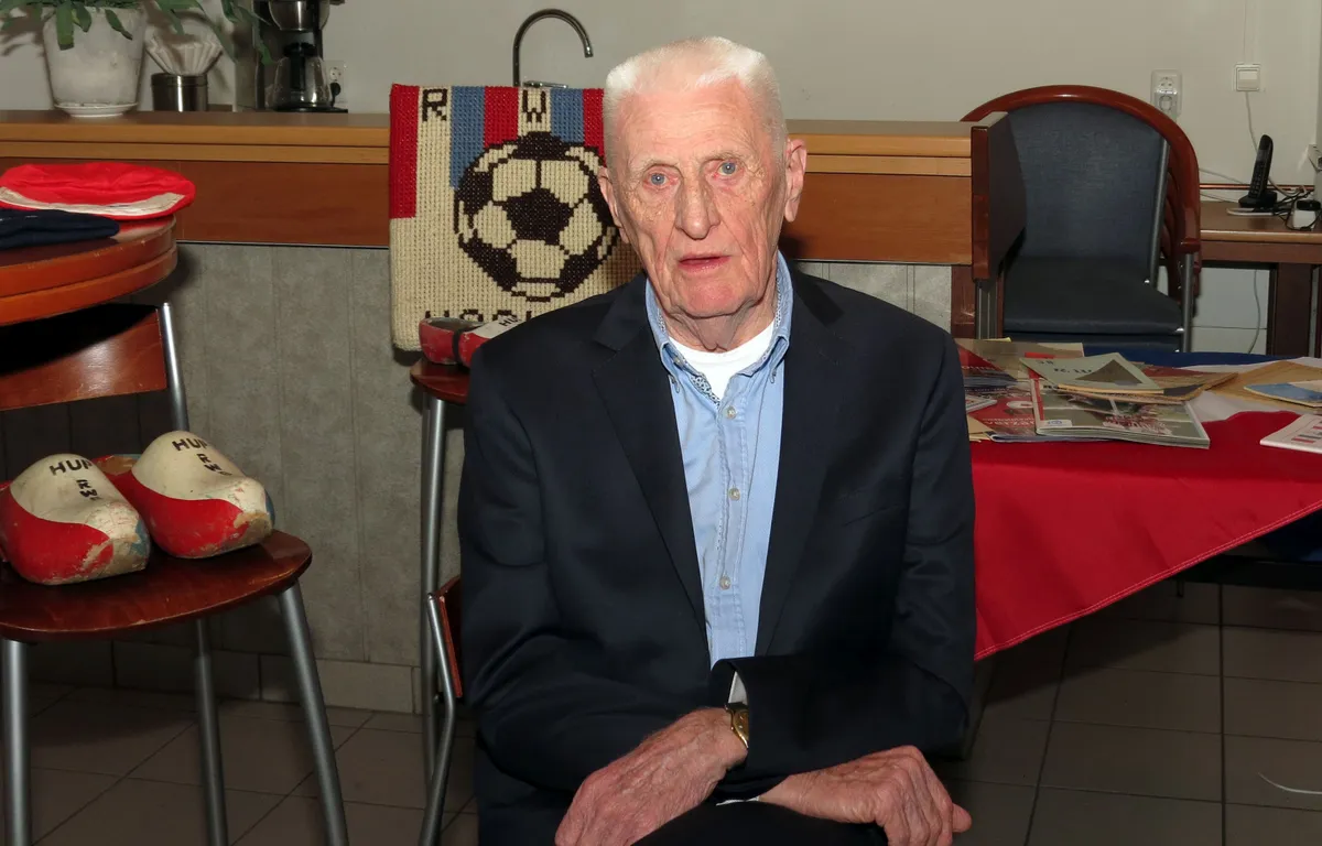 Sjaak Didden 75 jaar lid van Voetbalvereniging R.W.B.
