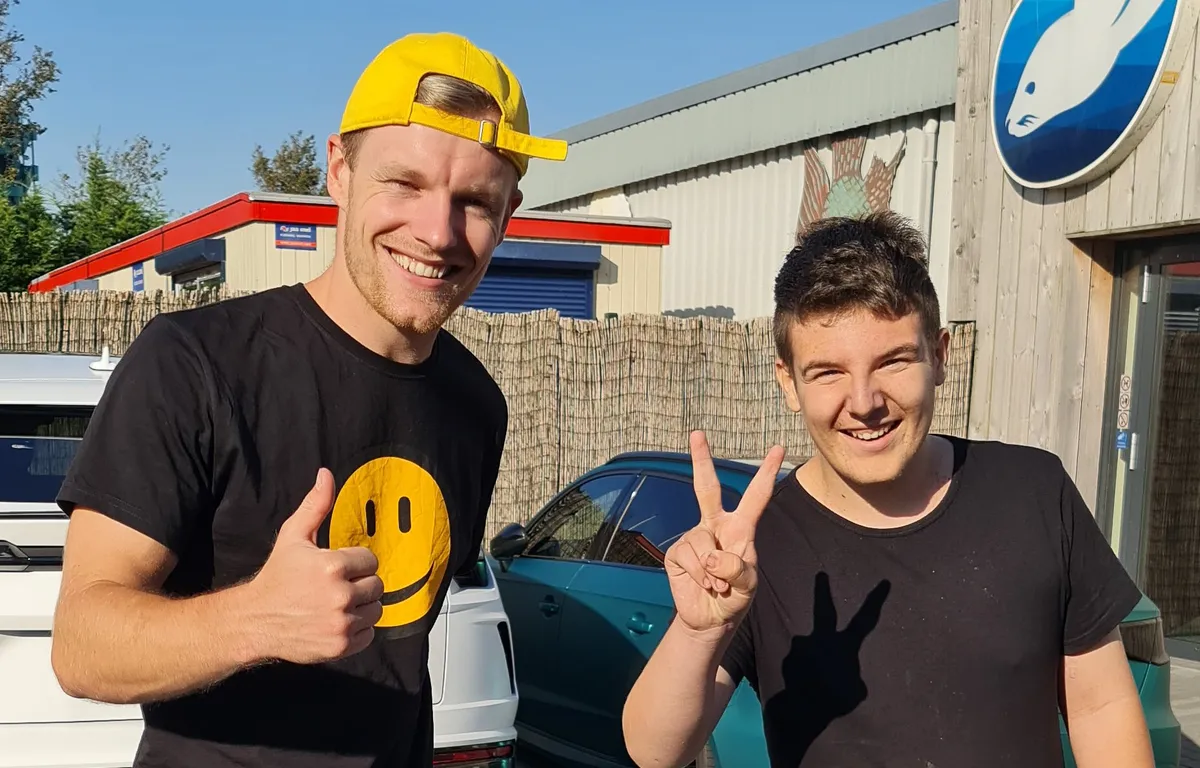 Dirkslandse Sem (14) ontmoet idool Enzo Knol