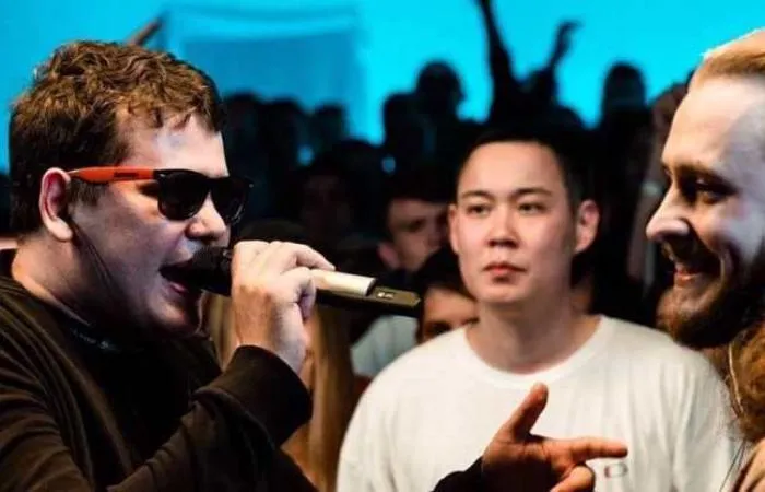 Russische rapper neemt eigen leven, omdat hij niet wil vechten in ...