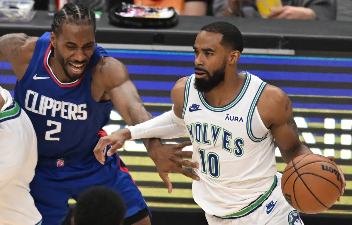 Injury update: Kawhi Leonard is out for tonight's game against the Kings