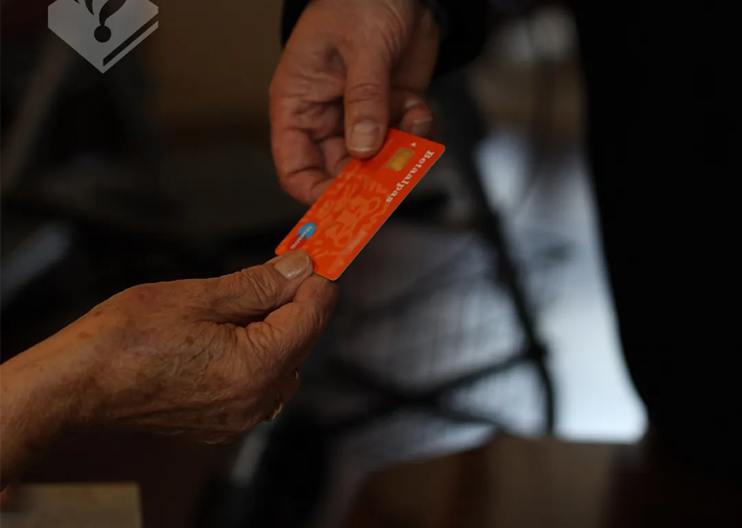 Man opgepakt voor oplichting met bankpassen in Ewijk en Beuningen