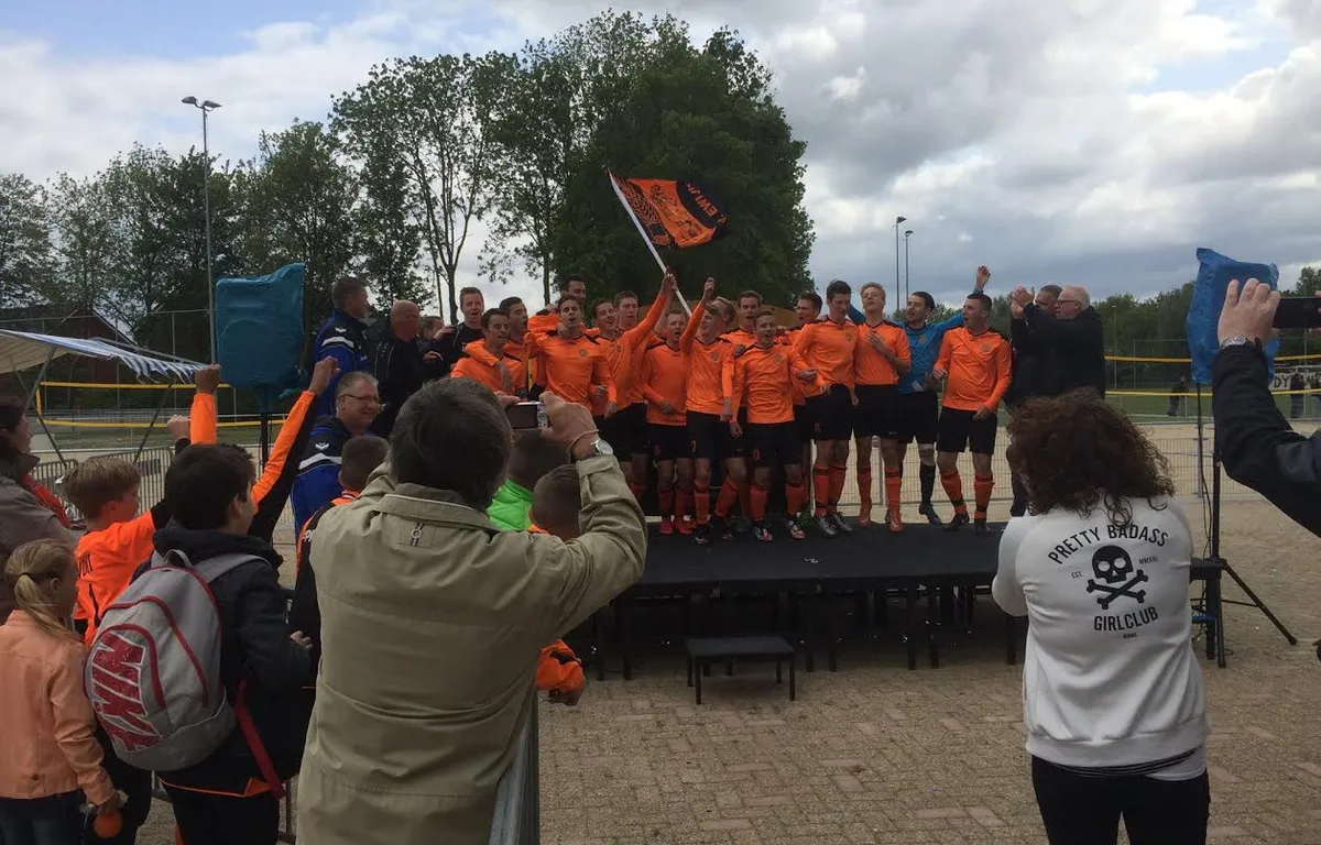 Stem op v.v. Ewijk B1 als sportteam van het jaar