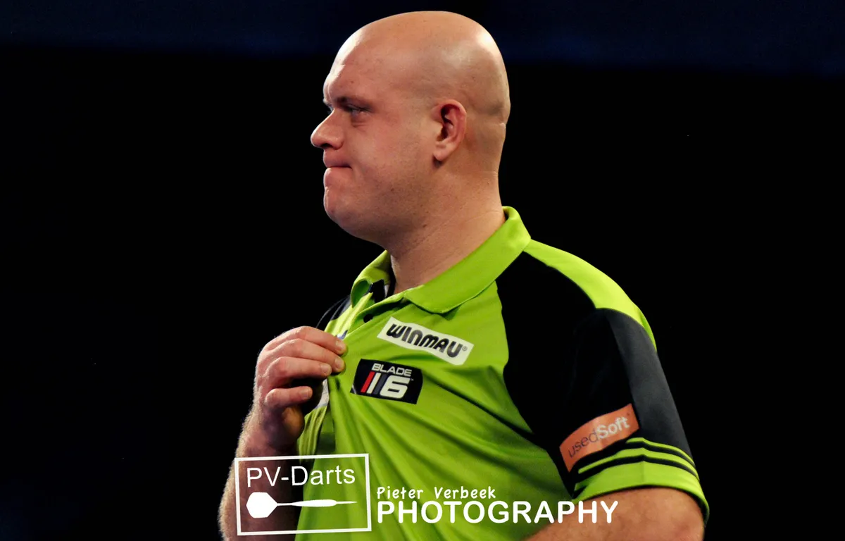 Sky Sports Darts presenter Emma Paton on MVG plight: "He will be ...