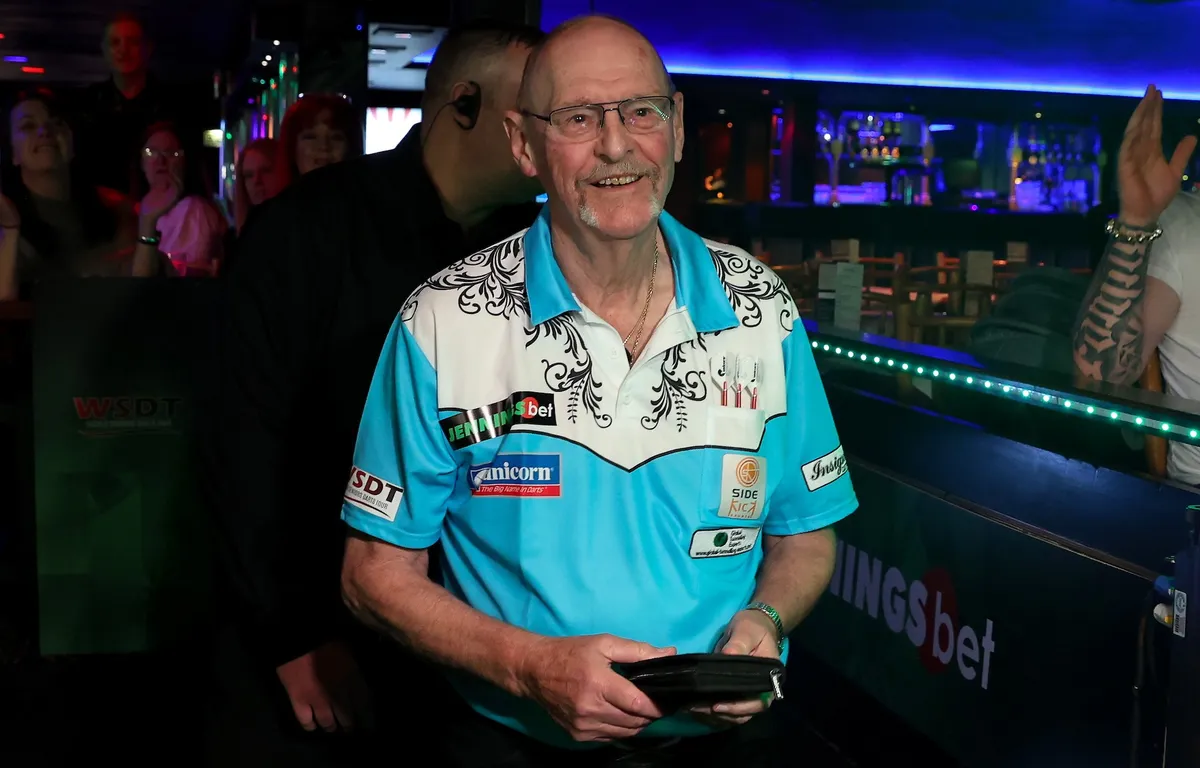 "As Eric walked up the steps to go on stage, Jocky kicked him from ...