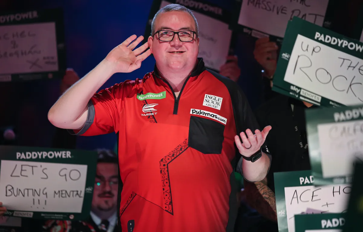 Lets Go Bunting Mental: Stephen Bunting left in shock as manager's ...