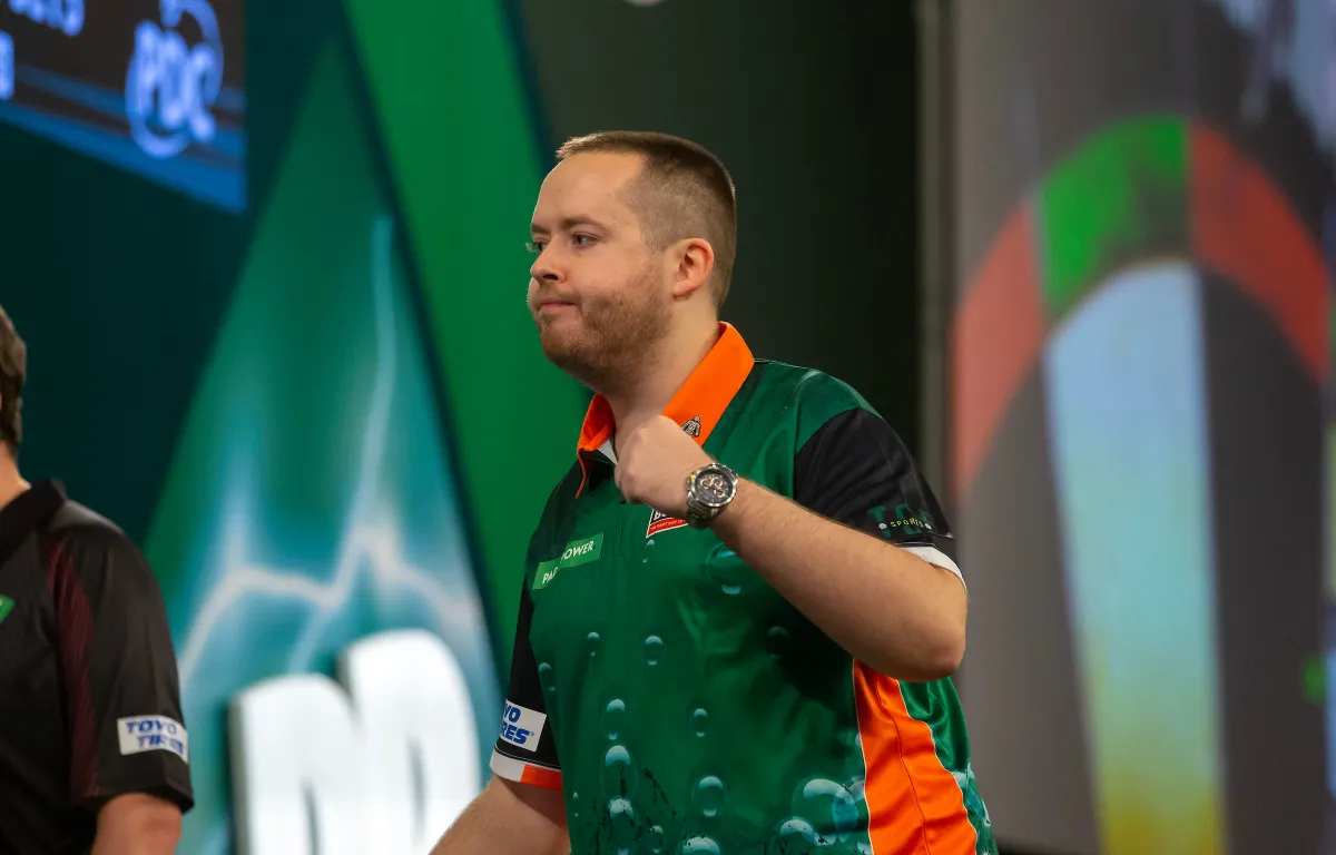 Steve Lennon & Martijn Dragt first PDC Tour Card winners at Q-School ...