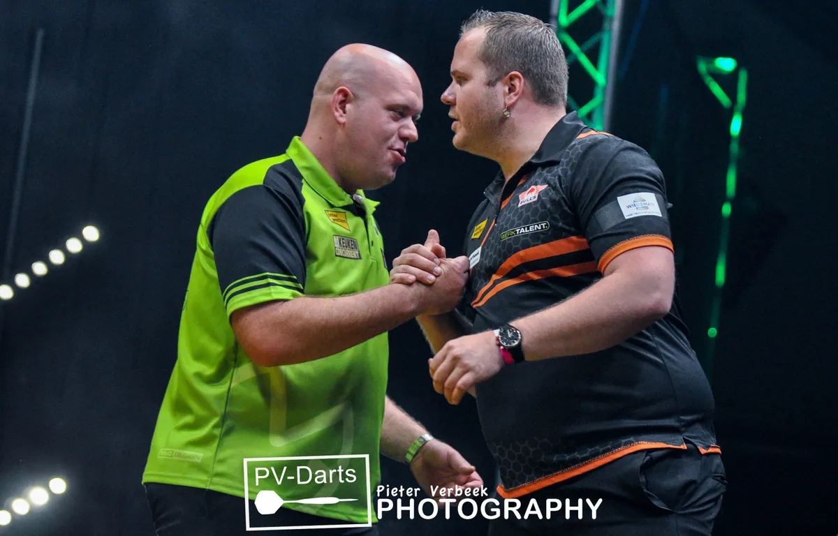 Spielplan für Freitag Abend bei der World Darts Championship 2023 mit ...