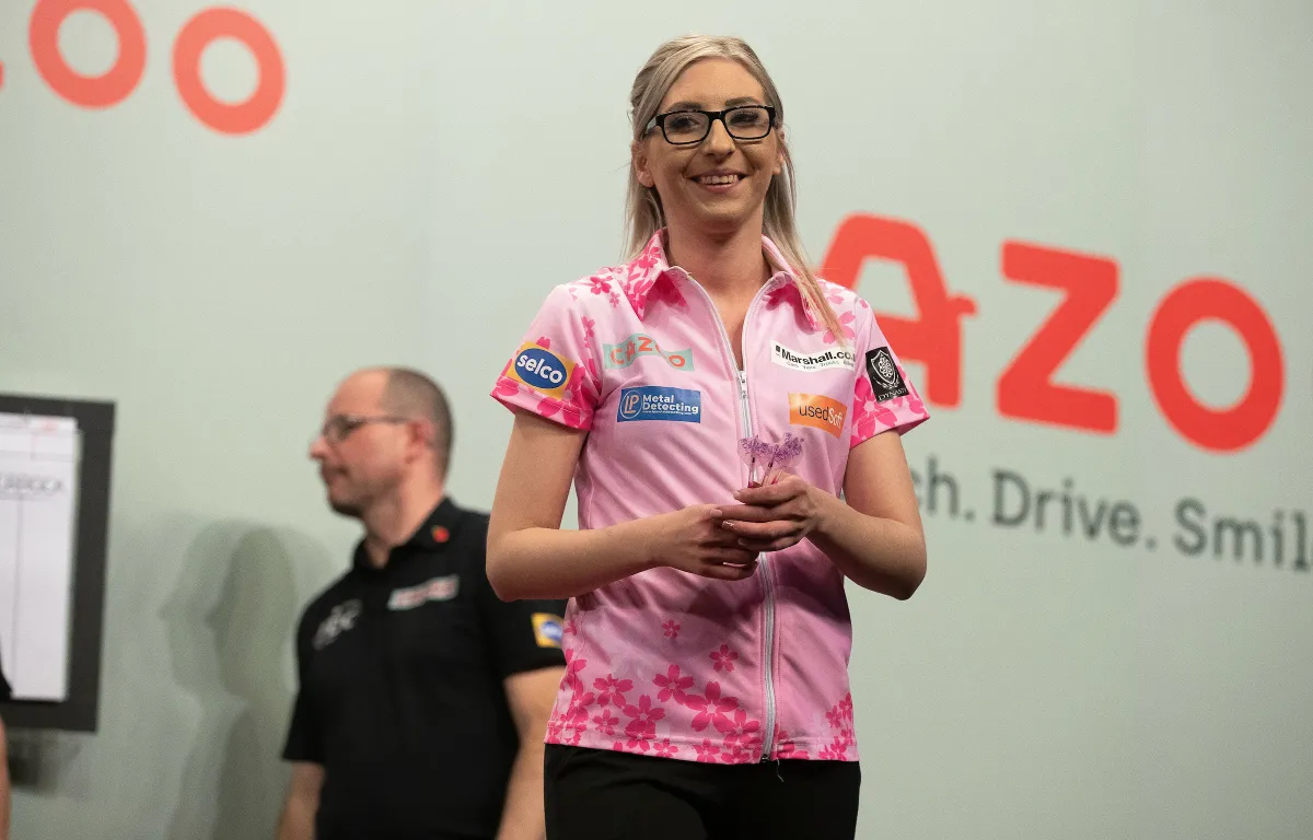 Fallon Sherrock Tagessieger bei der UK Q-School und kämpft diese Woche ...