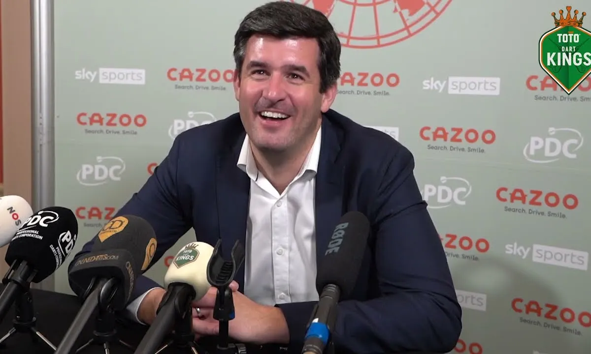 PDC-CEO Matt Porter blickt auf die einzigartige World Darts ...