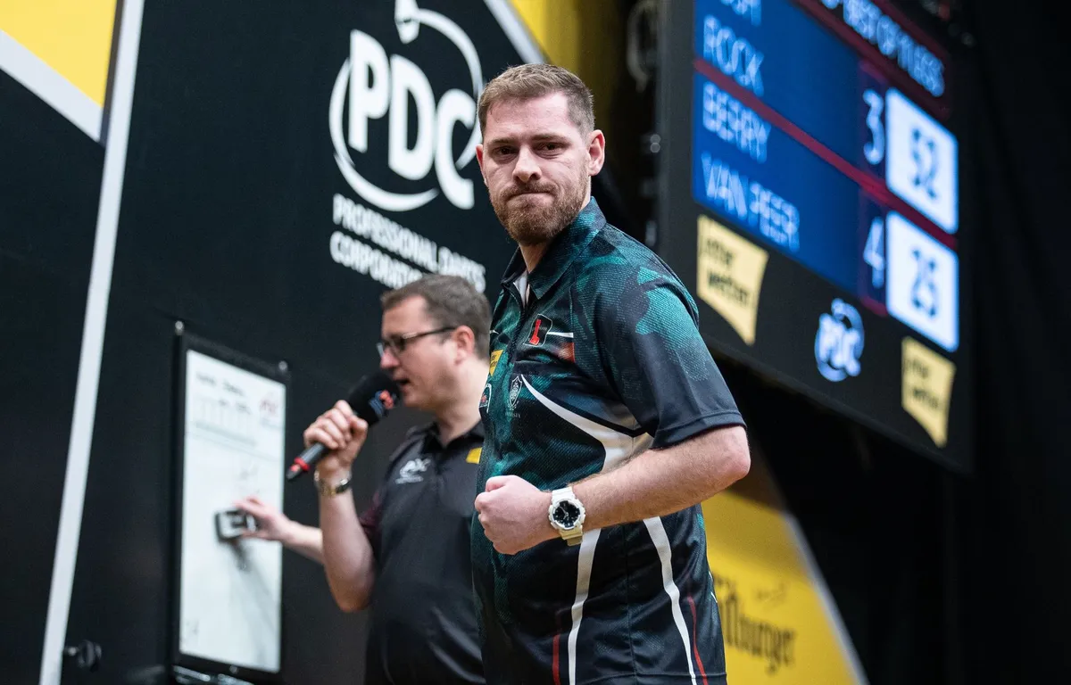 Van Peer erreicht beim German Darts Grand Prix erstmals das Achtelfinale der European Tour: "Das ...
