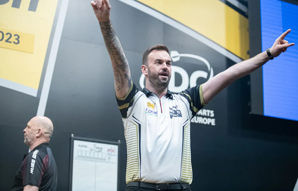 Ross Smith eindeutig zu stark für Hempel, Beaton schiebt sich an ...