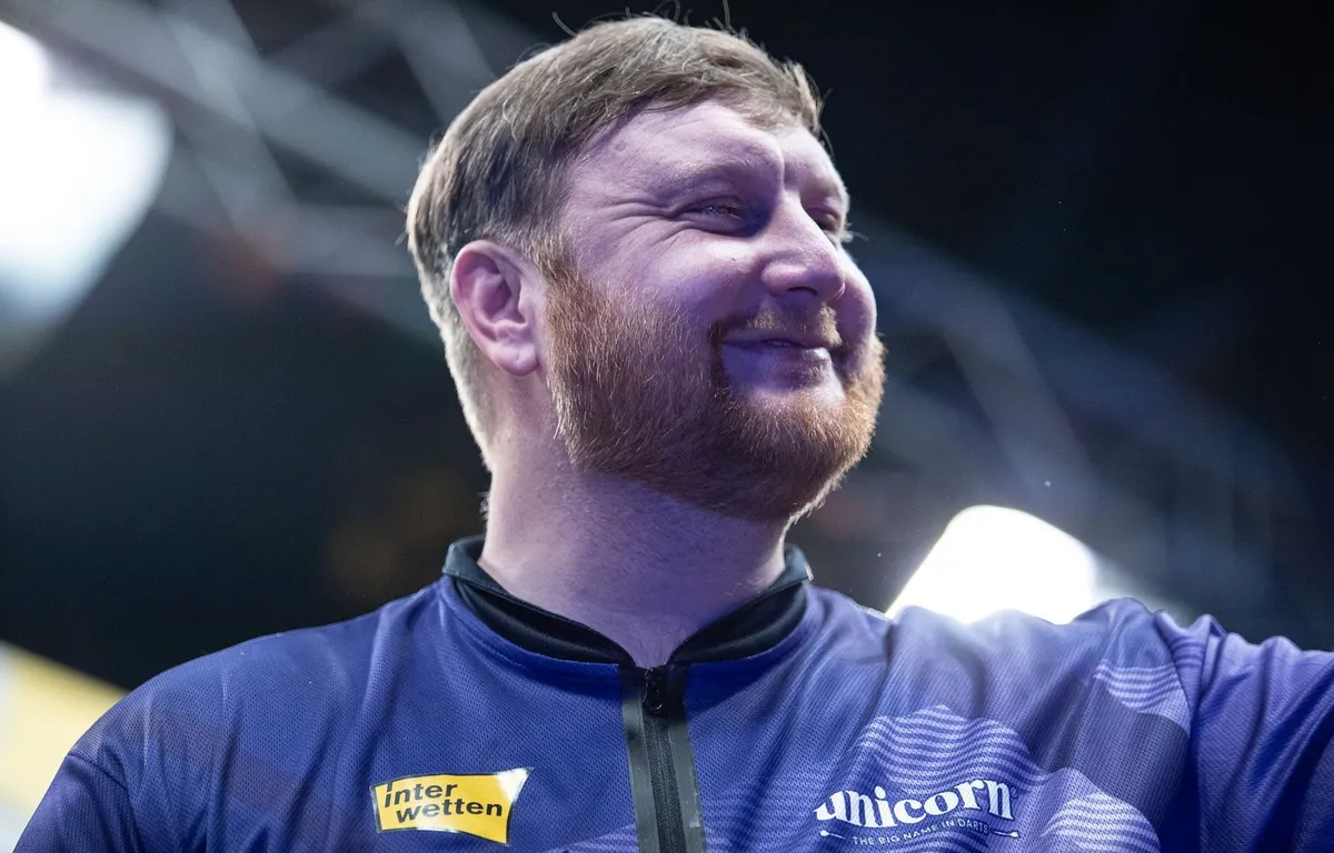 Cameron Menzies zieht auf Kosten von Rusty-Jake Rodriguez in die zweite ...