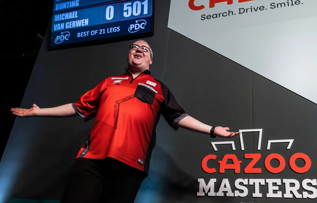 Stephen Bunting reiht sich mit seinem überraschenden Masters-Erfolg in ...