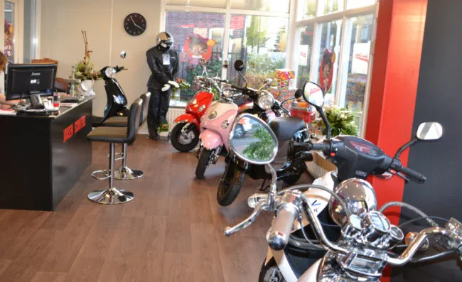 Een nieuwe scooter voor nog geen 1000 euro!