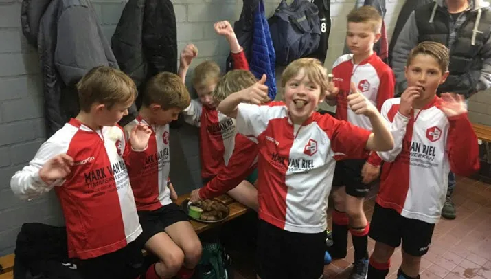 Olympia JO9-1 op bezoek bij de kampioen in Oosterhout