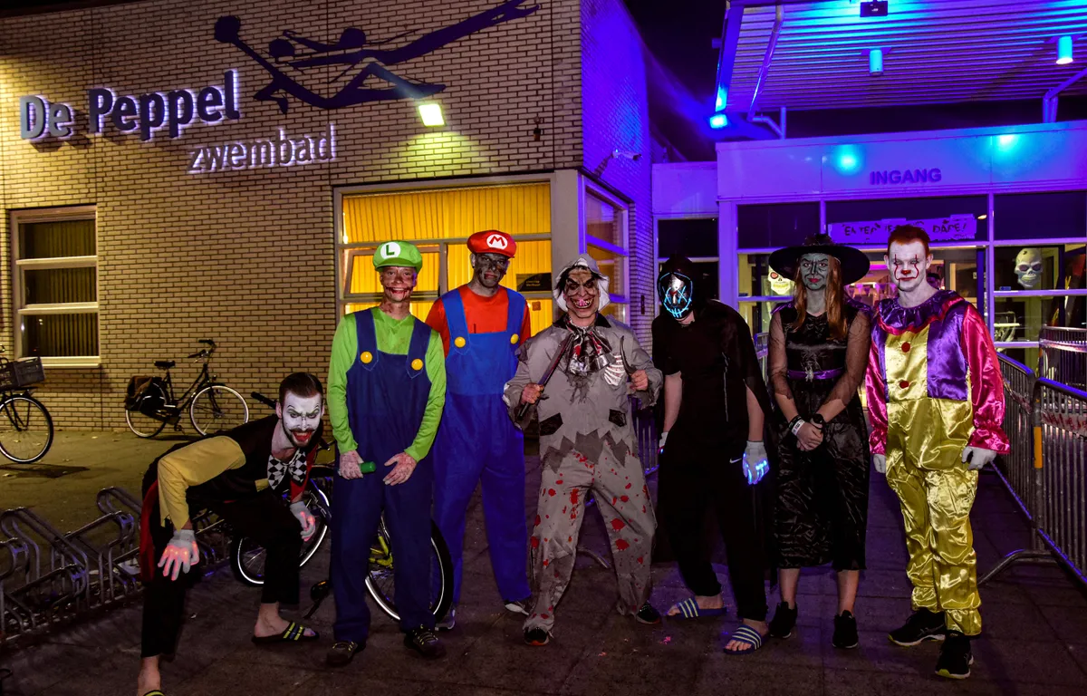 Het kan weer! Spookzwemmen in Zwembad de Peppel