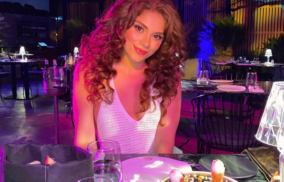 Beeldschone Nazeli Kouki is onze nieuwe parel voor de FHM500 2023-shortlist