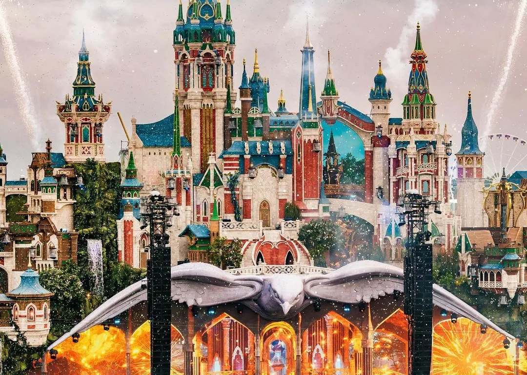 Tomorrowland heeft zichzelf weer overtroffen met sprookjesachtige stages