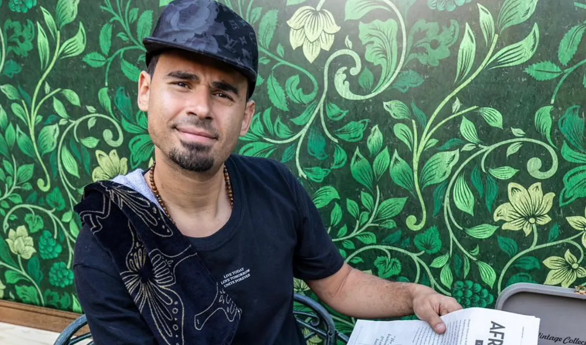 Privéjet van Afrojack en zijn vrouw belandt naast de landingsbaan