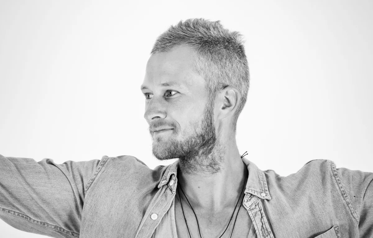 Q/U met Dennis Storm: “Het decennium van de waarheid is aangebroken”