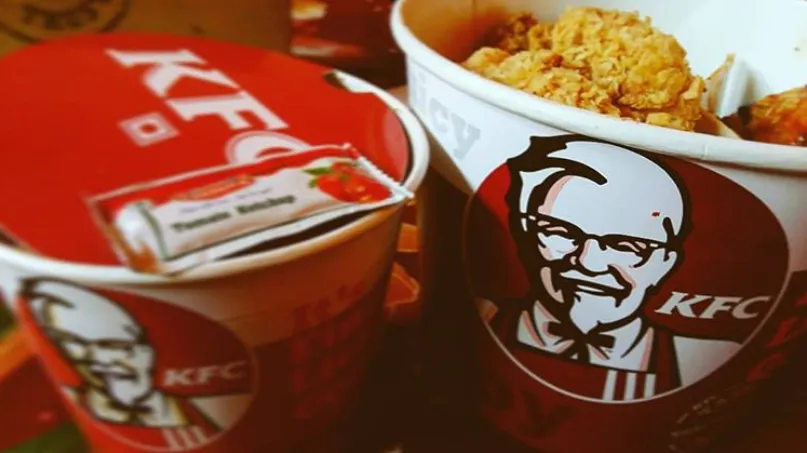 Bij deze baan krijg je betaald om KFC te eten