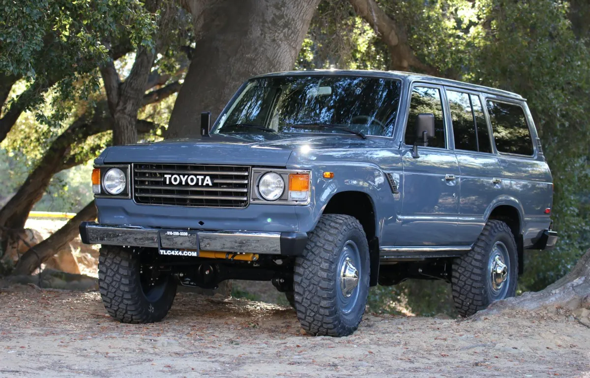 TLC 4X4 restaureert een gigantisch dikke Toyota Land Cruiser