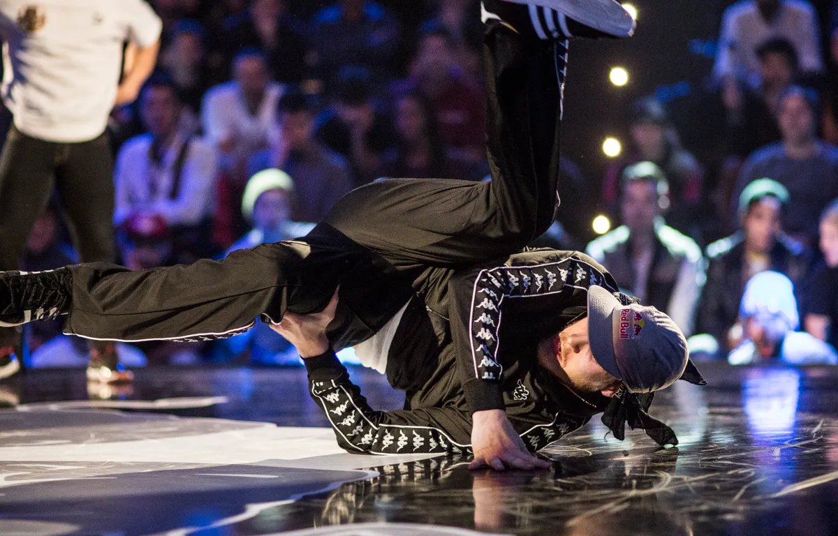 We spraken met b-boy Menno van Gorp over breakdance en de Red Bull BC ...